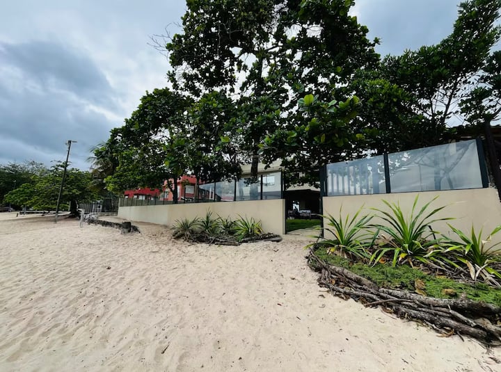 Pé Na Areia Boiçucanga 02 Condomínio Fechado - São Sebastião