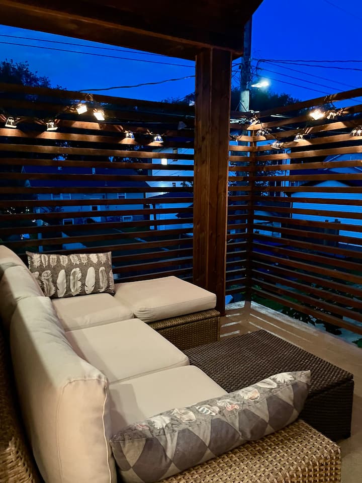 Nordic Farmhouse Suite - Edmonton, Canada