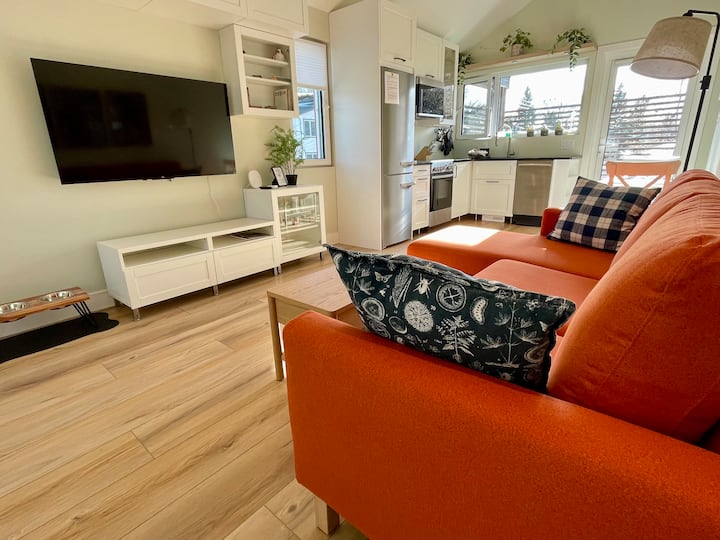 Nordic Farmhouse Suite - Edmonton