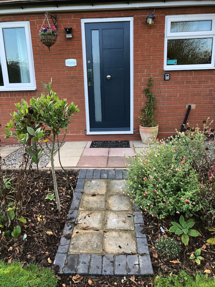 Stays At Nouveau - Worcestershire