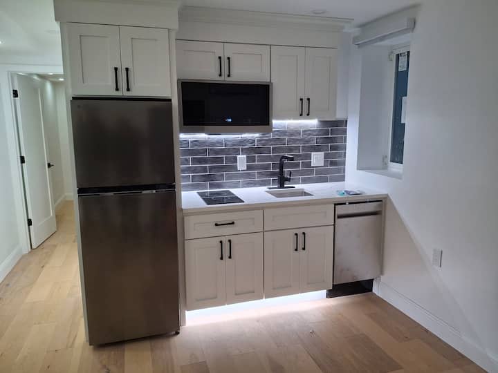 The Mini-lux B. At Lower Atwells | Ldry+dw 1b Apt - Providence