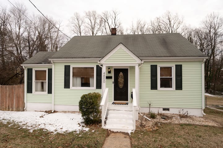 Bungalow In The ‘Burg - Lynchburg, VA