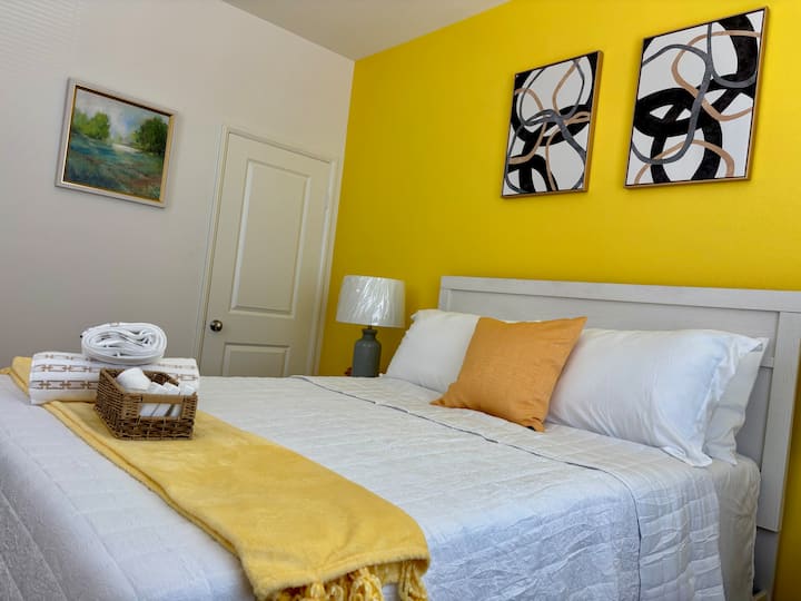 California Three Bedroom Desert Escape - Victorville, CA