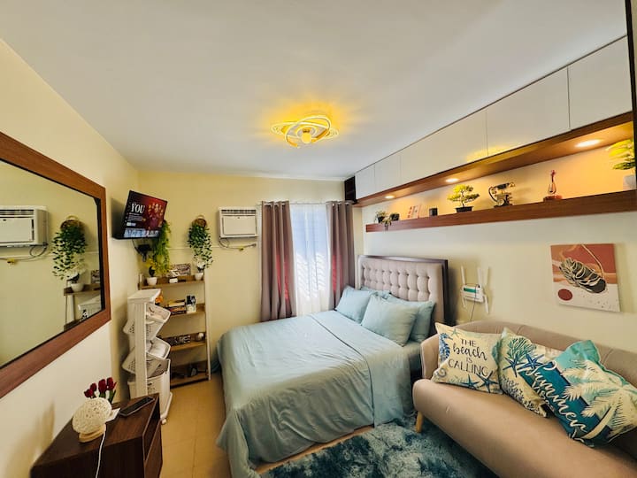 Dimple’s Place Marina Spatial W/pool, Gym, Netflix - Dumaguete