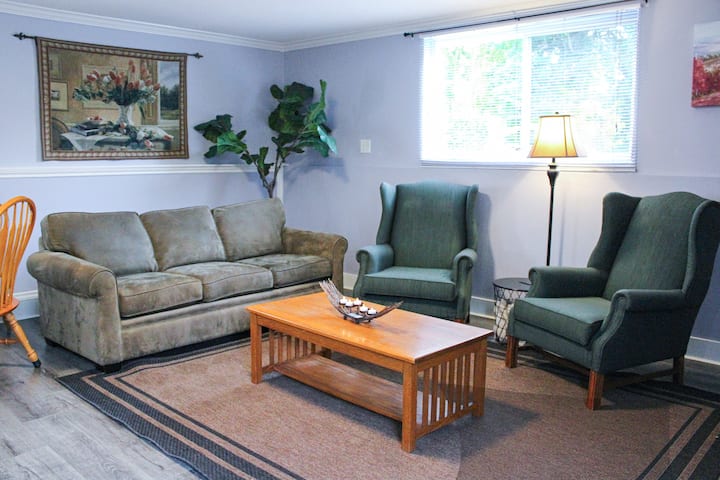 Bright & Spotless 2br-private Suite, Abbotsford - Abbotsford