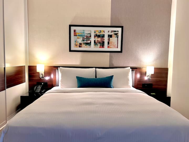 Spacious Three Bedroom Suite - Sarajevo