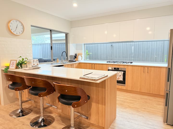 5 Mins Drive Town (Traveler’s Dream Holiday House) - Bunbury