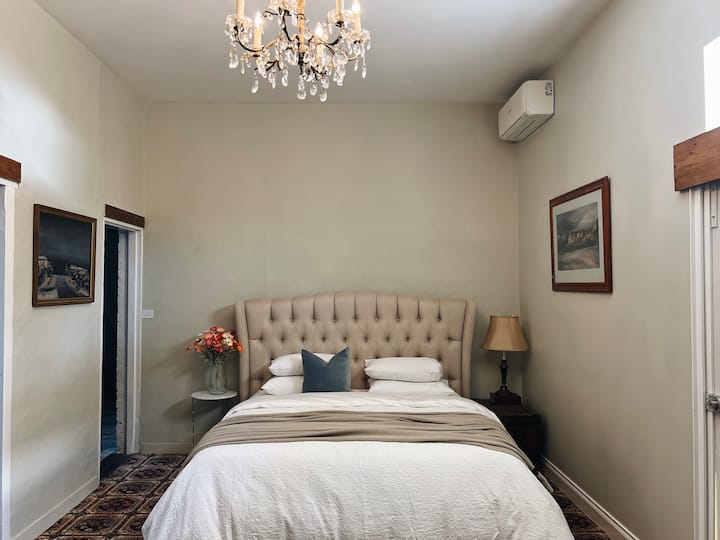 Miss Lucy's - Historic & Central - Beechworth