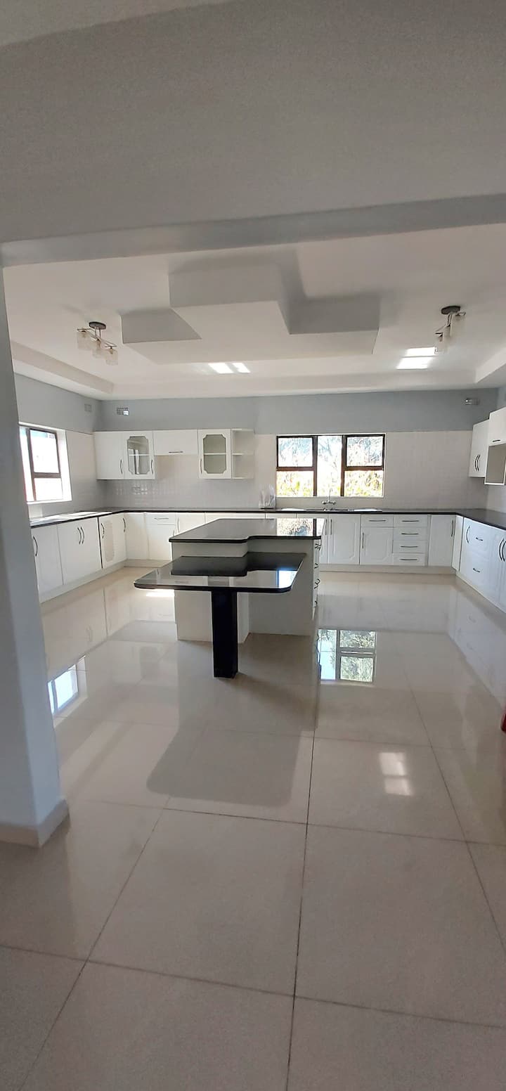 5 Bed Guest House Borrowdale Near Sam Levy Village - Harare