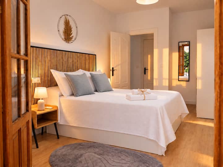 Centrally Located And Refurbished Apartment With Free Parking - La Iruela