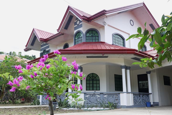 Villa Ungson - Your Family Getaway In Ilocos -
