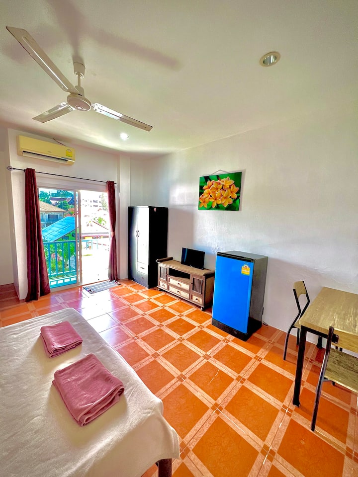 Family Studio Apartment 6, With Balcony, Floor 3 - Karon Beach