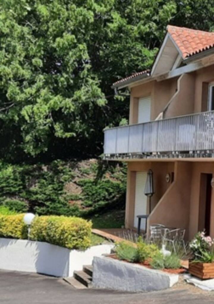 Eugénie Les Bains Appart T2
Rez De Jardin+balcon - Eugénie-les-Bains