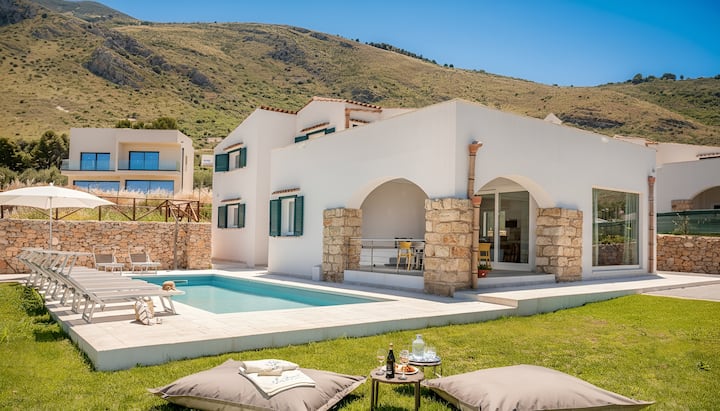 Villa Di Lusso Con Piscina Vista Su Scopello Mare - Italie