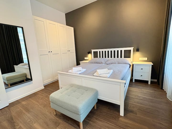 Place Of Grace -  Few Steps To The National Museum - Prague