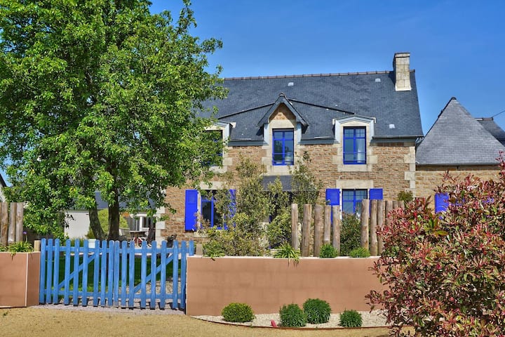 Maison De Vacances
Les Pois Sont Roz
Avec Jacuzzi - Perros-Guirec