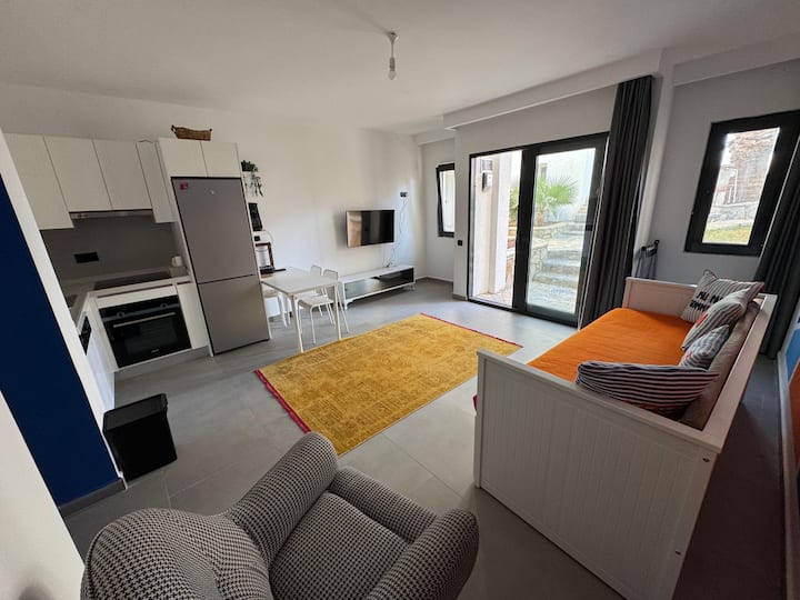 Bodrum Bodrum Tarzıyla 1+1 Ev - Bodrum