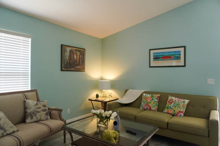 Sunset Hideaway 
Pet Friendly / Fenced Backyard - Fort Myers, FL