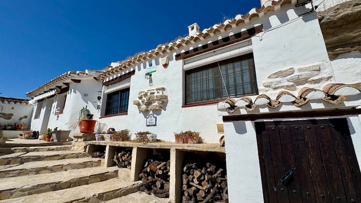 Escape To Cueva Solaz: Your Authentic Cave Retreat - Galera