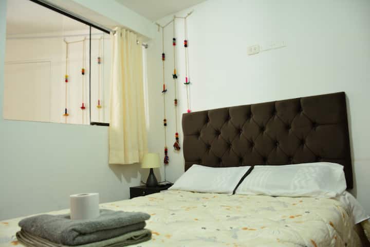 Monoambiente, Cuarto, Cocina Y Comedor. - Cusco