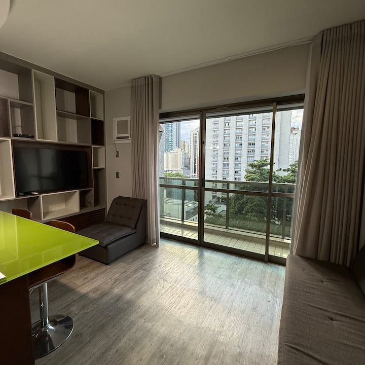 Flat Na Savassi Com Serviço. - Belo Horizonte