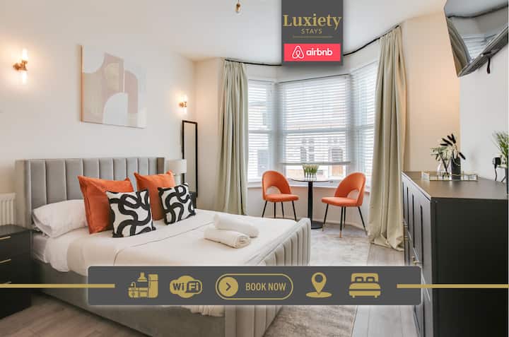 Stunning & Cozy Studio City Centre - Luxiety Stays - Southend-on-Sea