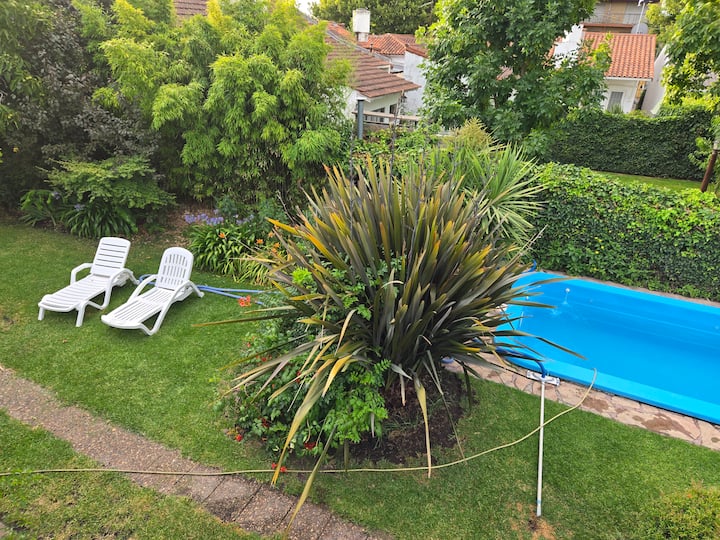 Casa Con Pileta Y Gran Parque - Miramar