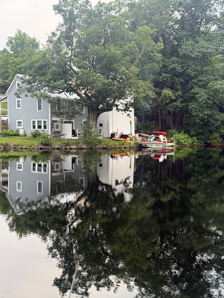 Waterfront Oasis Peak Foliage Kayak Fish Firepit - Ossipee, NH