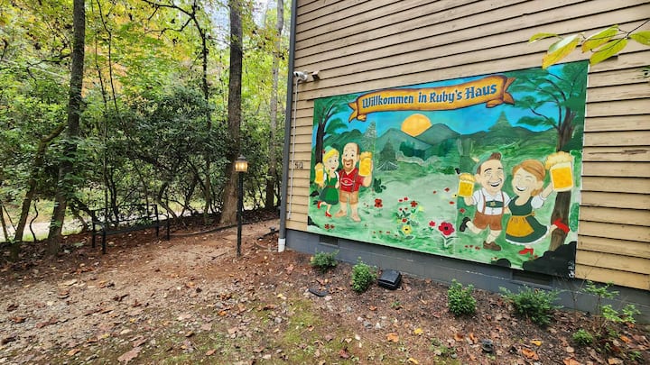 Oktoberfest Theme | Hot Tub | Dogs Ok | Firepit - Sautee Nacoochee, GA