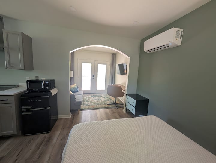 Evergreen Fog - Long Term Stay Discount! - Savannah, GA