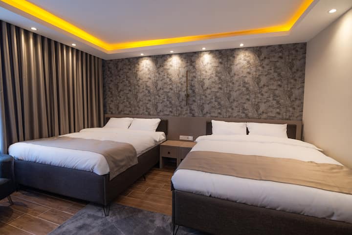 Superior «2 Double Beds» Room/ 2 çIft Yataklı  Oda - İstanbul