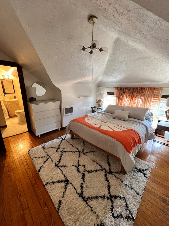 Cozy And Quiet Apartment - Shaker Heights, OH