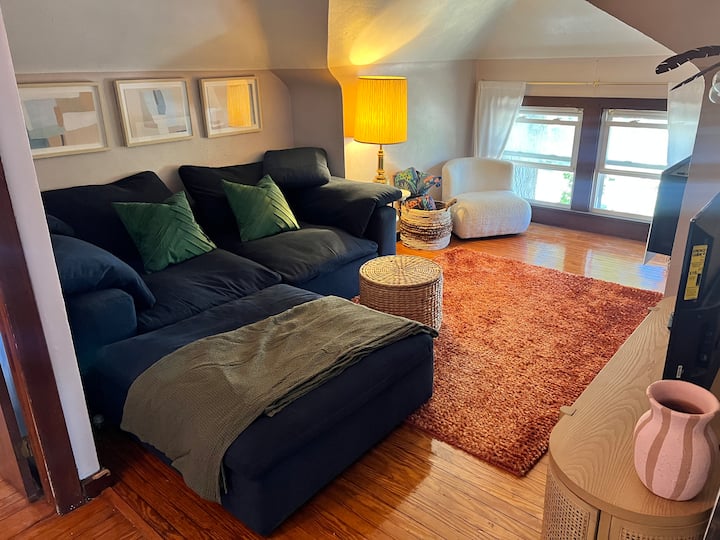 Cozy And Quiet Apartment - Shaker Heights, OH