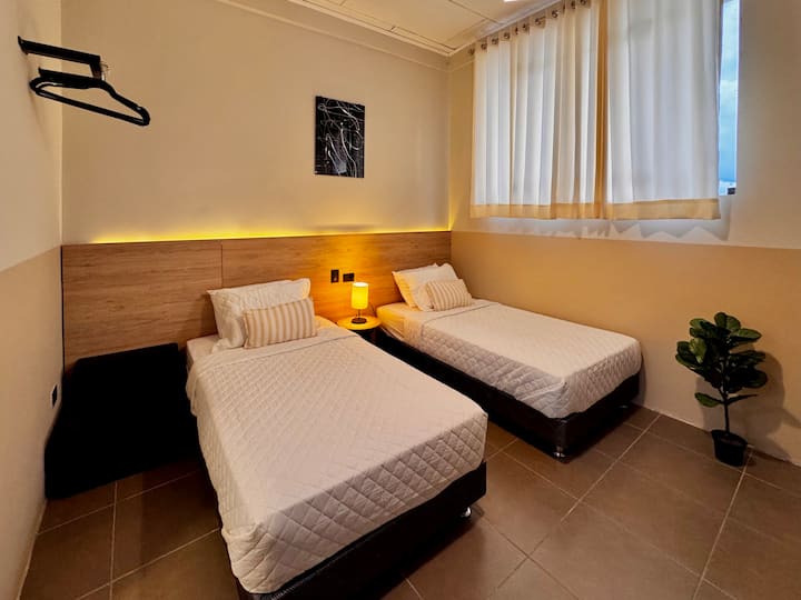 Acogedora Hab.doble En Iquitos - Iquitos