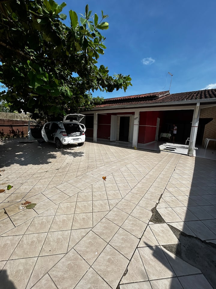 Casa 1 Minuto Da Praia De Carro - Itapoá