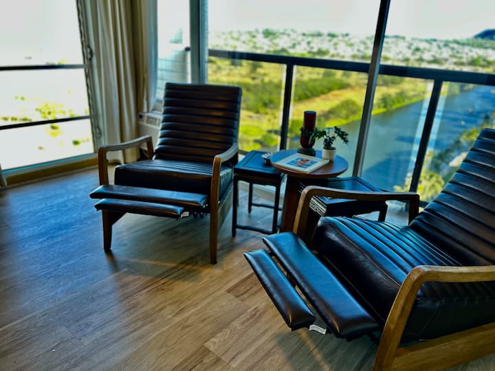 Waikiki Free Parking, Laundry, & 7pm Checkout! - Honolulu