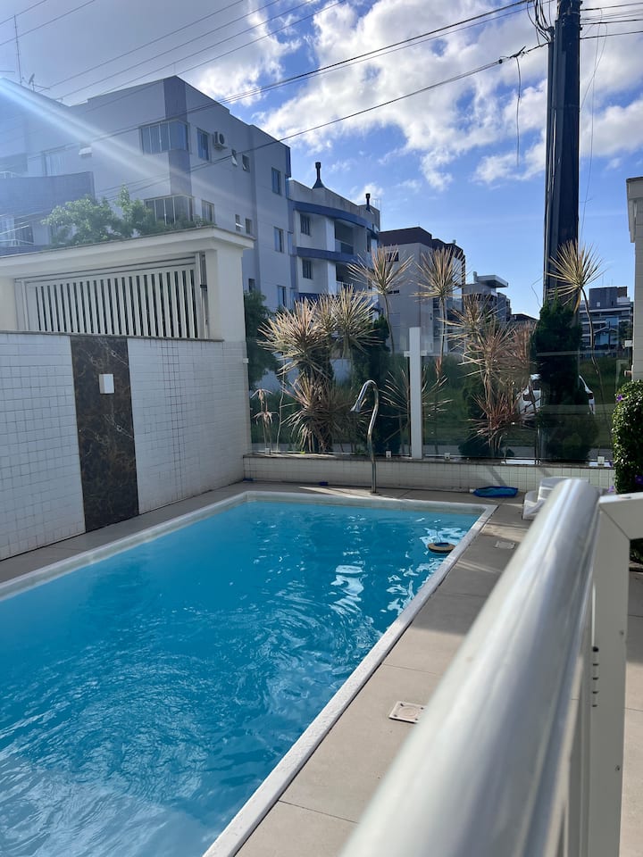 Apto Praia De Palmas  Com Piscina E Elevador - Governador Celso Ramos