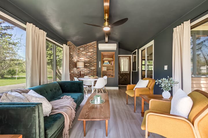 Mid-century Modern Retreat - Geneva, NY