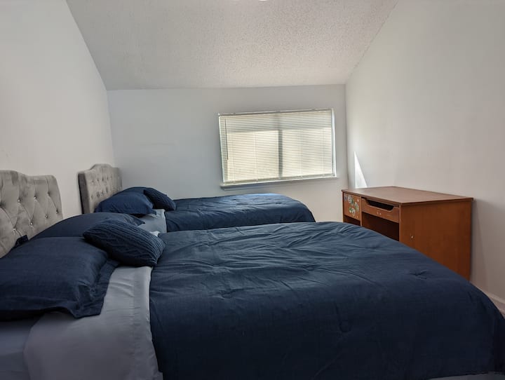 Room Second Floor - Tallahassee, FL