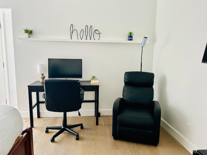 Cozy Room+bath, Private Entrance - Pflugerville, TX