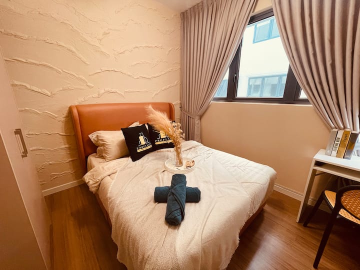 #U2 Queen Bedroom + Tv In Co-living Home - Kuala Lumpur