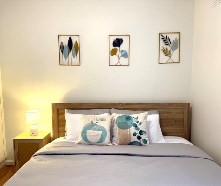 Newly Renovated 2 Bedroom Unit - Affordable Price - St Kilda
