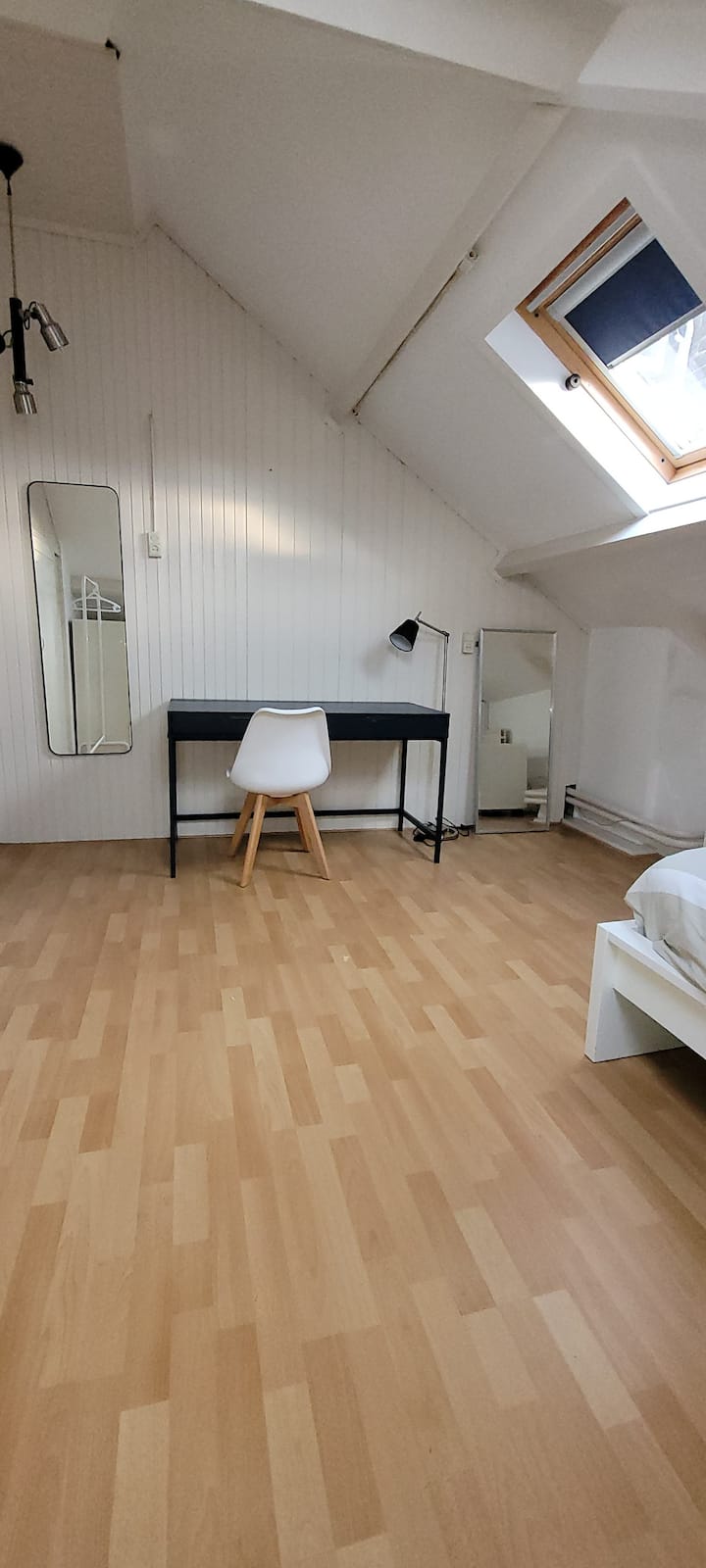 Zolderkamer In Herenhuis - Eindhoven