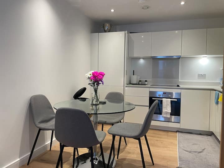 Free Coffee - Modern 1 Bed 1 Bath - Central - Greenwich
