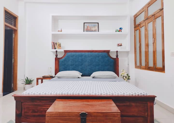 Dharani Near Assi Ghat - Varanasi