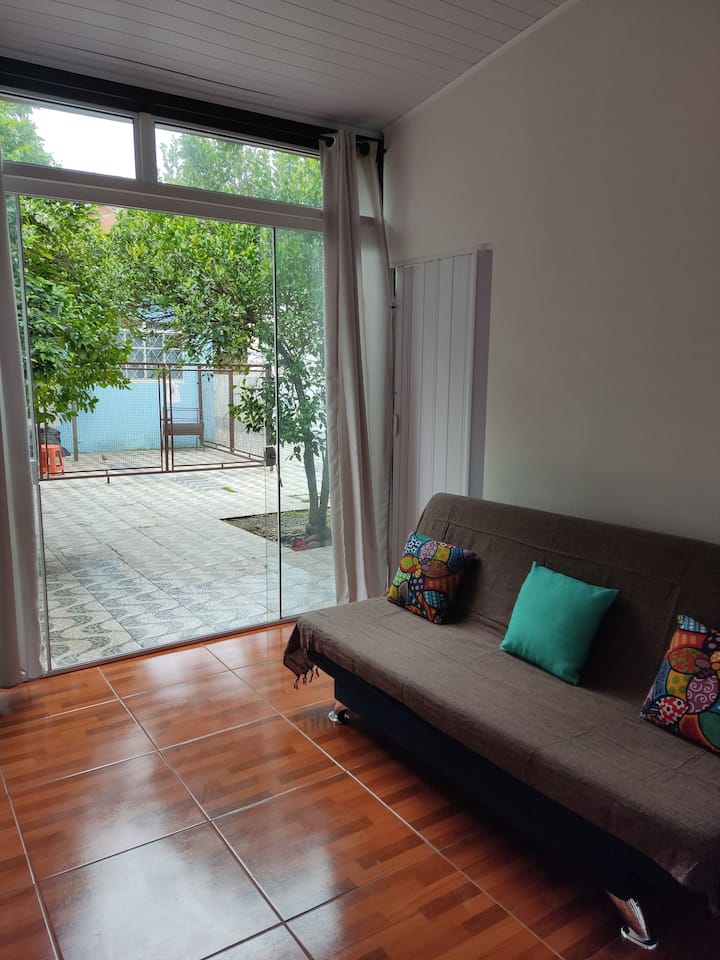 Casa C/ Churrasqueira Perto Da Puc Estacionamento. - Porto Alegre