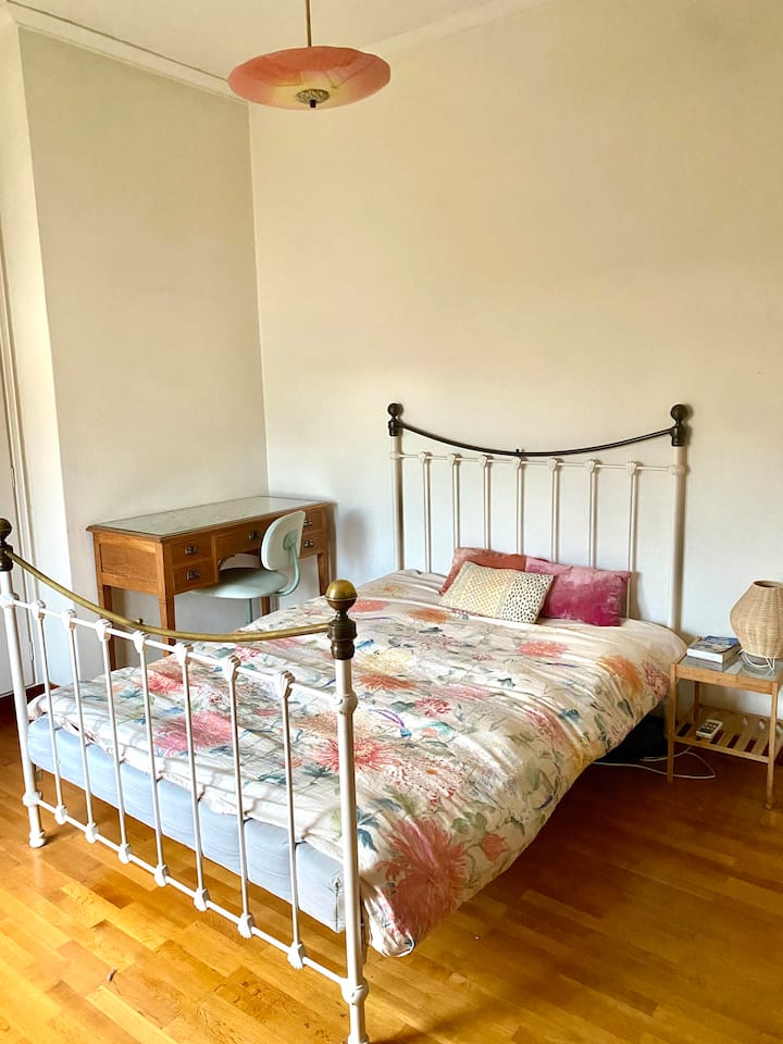 Private Room In Shared Flat - Athens