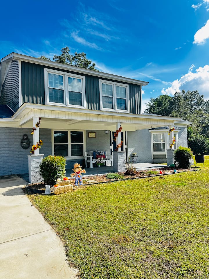 The Grand Reunion Home| 9 Br And 5 Baths - Fayetteville, NC