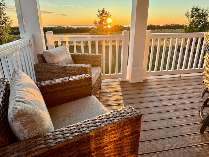 Lake Mi Views | Family Retreat - Suttons Bay, MI