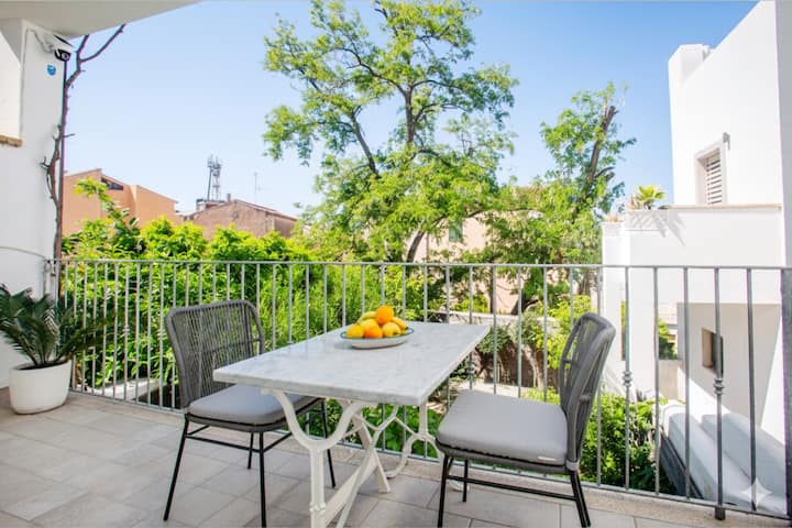 Luxury Suite: Bright Terrace, Design & Comfort - Olbia